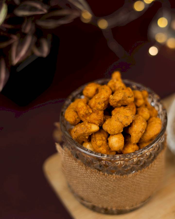 Cashew Nuts Gram Flour Coated